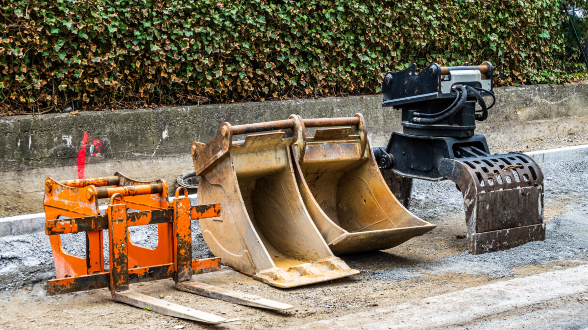 Selecting the right dredge bucket for your excavation needs