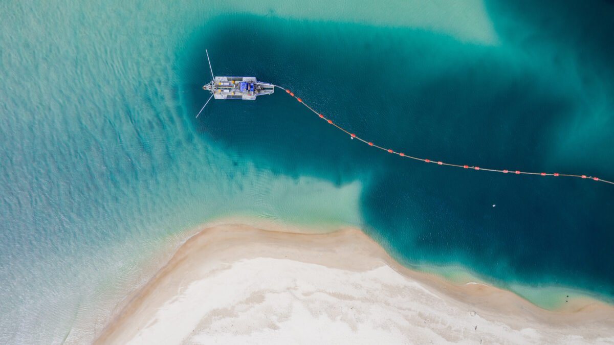 The Role of Dredge Pipeline Floats in Dredging Operations
